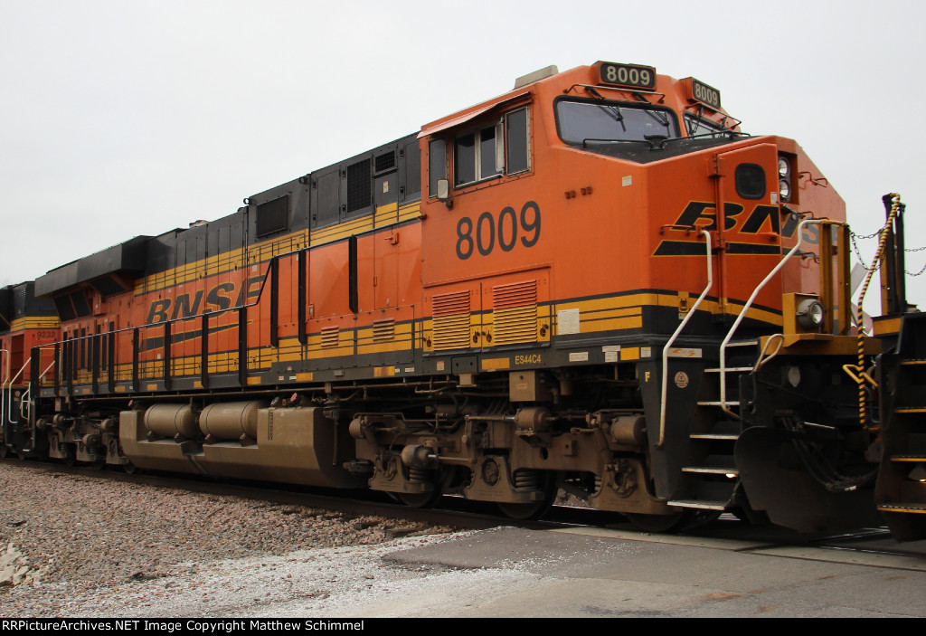 BNSF 8009